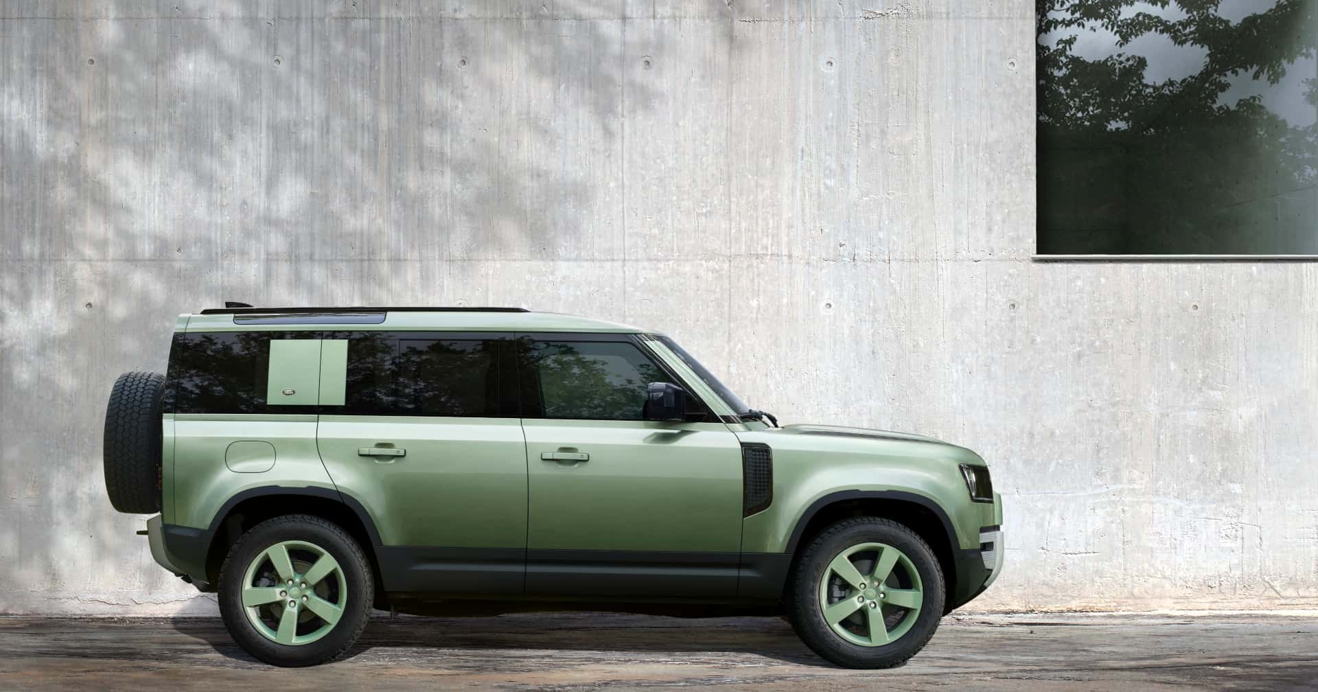 Explore the 2025 Land Rover Defender Near Akron, OH